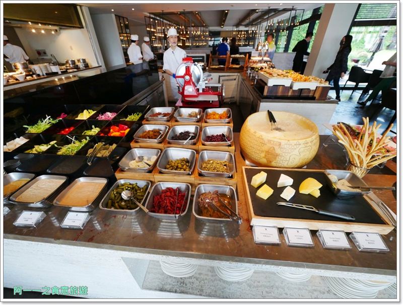 台北寒舍艾麗酒店 下午茶Buffet LA FARFALLA義式餐廳～多樣熱食甜點吃到飽，精緻好享受 - 阿一一之食意旅遊