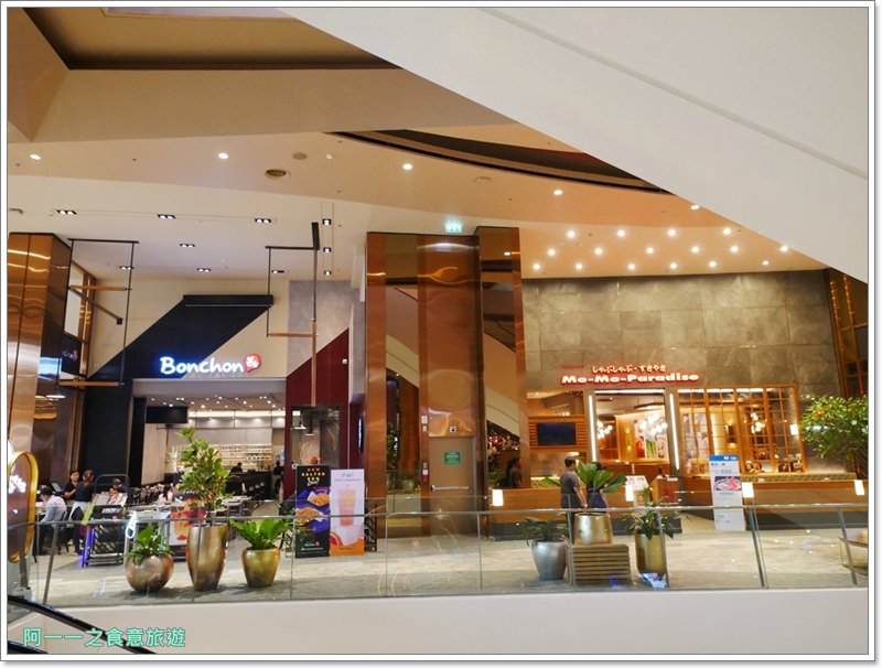 曼谷ICONSIAM美食 Baan Ice 泰南料理～購物吃泰國菜，邪惡辣炒螃蟹 - 阿一一之食意旅遊